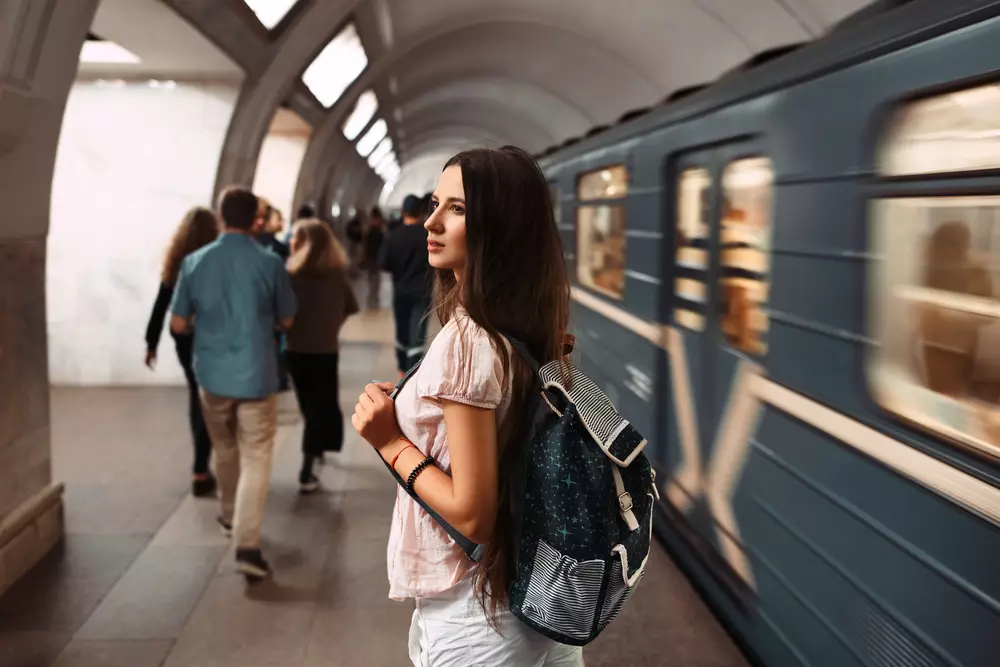 Wenzake hatari: ni bakteria gani wanaoishi kwenye vituo vya metro ya Moscow 10297_2