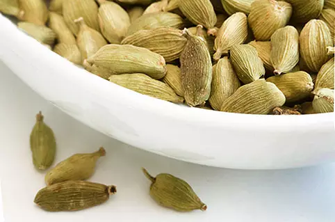 Temperos para beber. Cardamomo