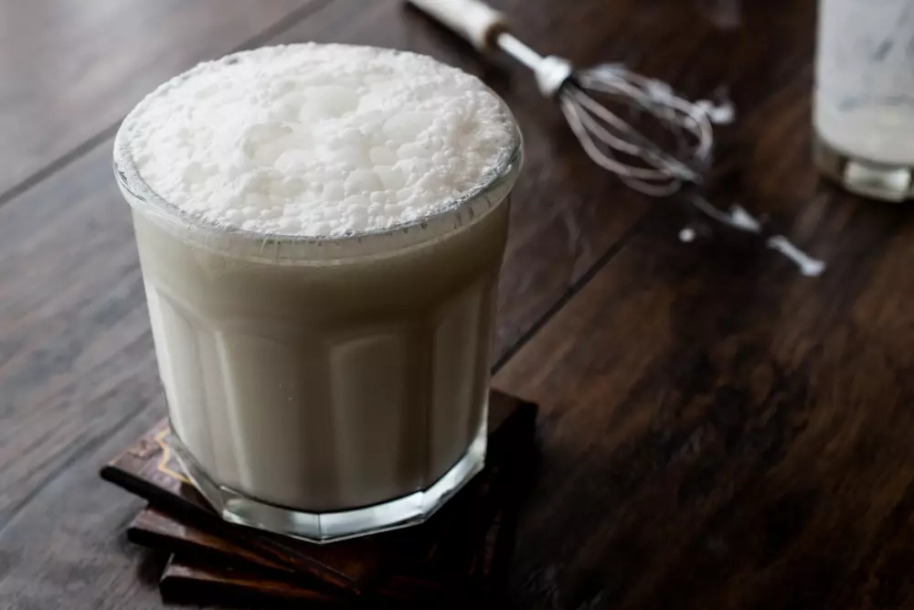 Diňe süýt we çorba: kefir näme bolmaly