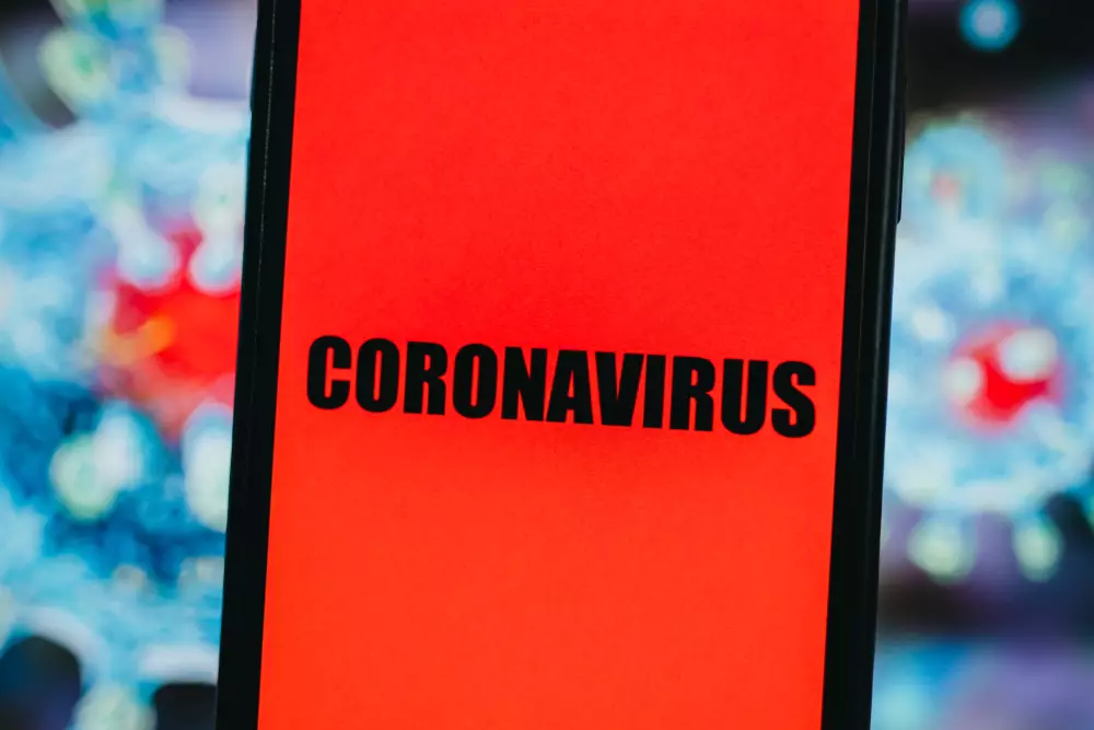 Coronavirus dipajang: kumaha cara ngainfeksi smartphone anjeun 10978_1