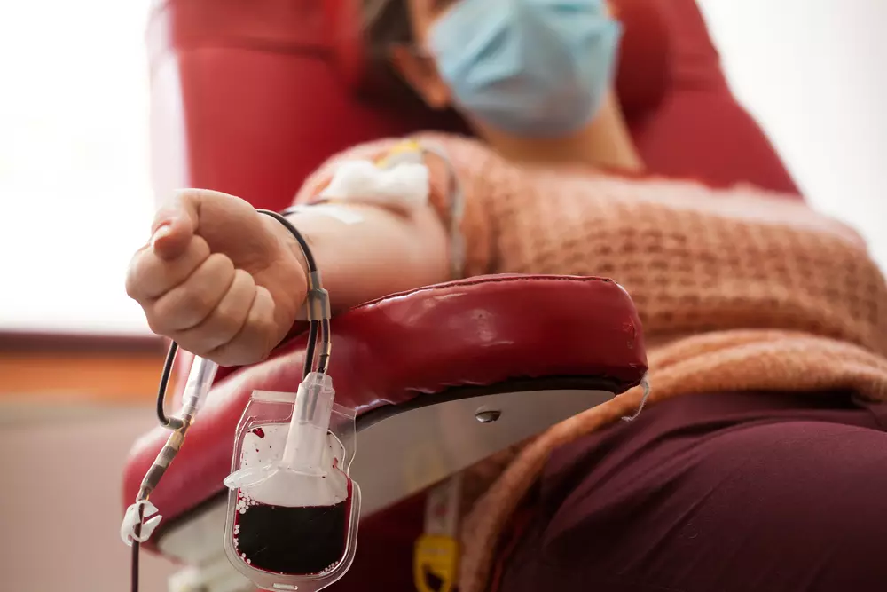 Efecto de transfusión: el COVID-19 gravemente enfermo se salva con plasma de donante 11380_1