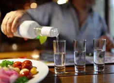 Comment grignoter de la vodka pour ne pas devenir fou !