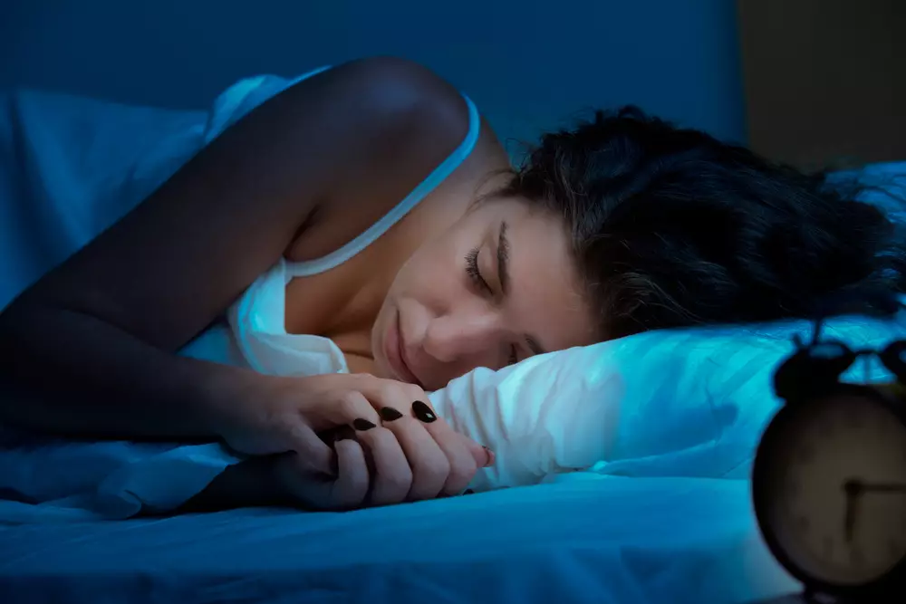 Per què no pots dormir amb lents de contacte?