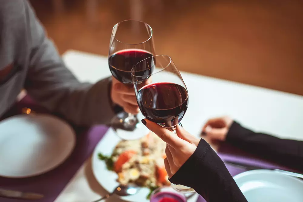 ჭიქა წითელი ღვინო კარგია თქვენი ჯანმრთელობისთვის? Ნამდვილად არ 2832_3