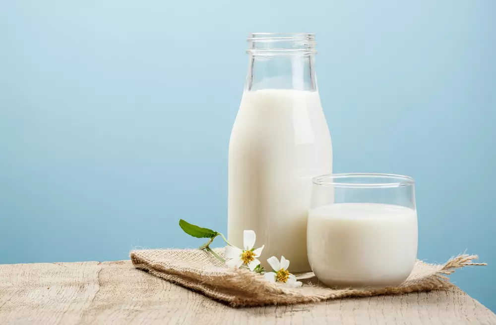 Drikk, barn, melk: 7 grunner til ikke å gi opp denne sunne drikken 3247_1
