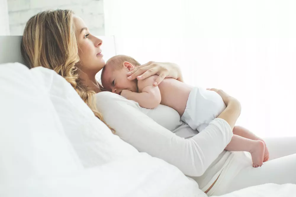 Synnytyksen jälkeinen virtsankarkailu: hoito tai odota 393_1