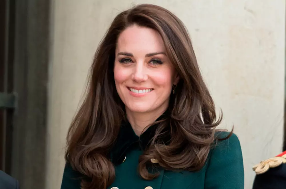 Siri ya upeo wake: jinsi Kate Middleton hula