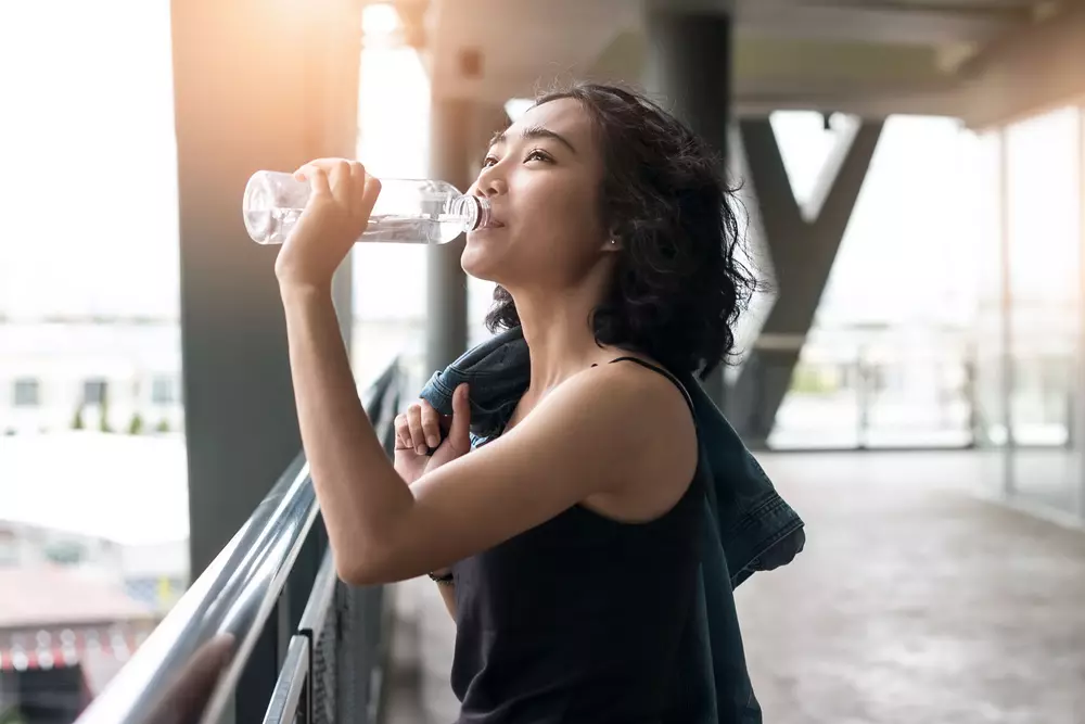 Voordeel of nadeel: is het de moeite waard om mineraalwater te drinken? 6432_3