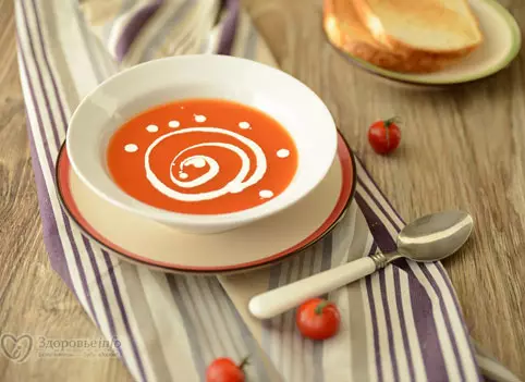 sopa de tomate