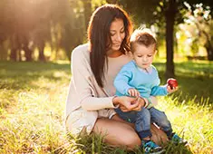 Perché le persone sono monogame? Le donne hanno paura per la vita dei bambini!