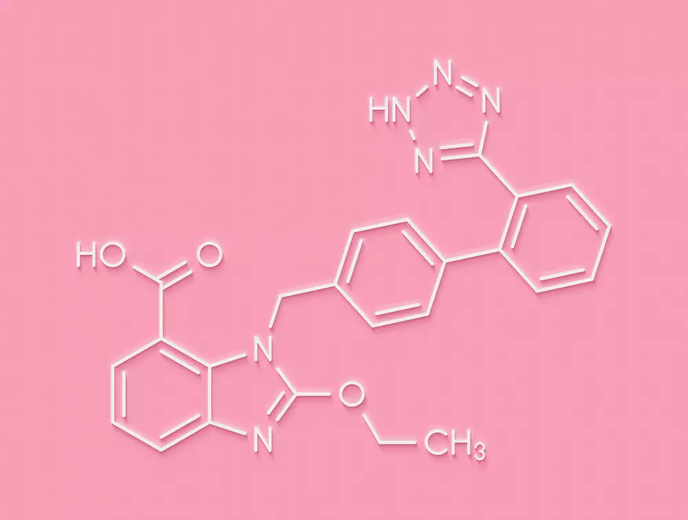 Prilahs iyo sartans: maxaa ka caawin doona coronavirus 7781_1