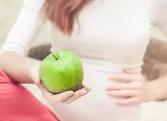Fikiran anaknya bergantung pada apa yang dimakan oleh seorang wanita hamil.