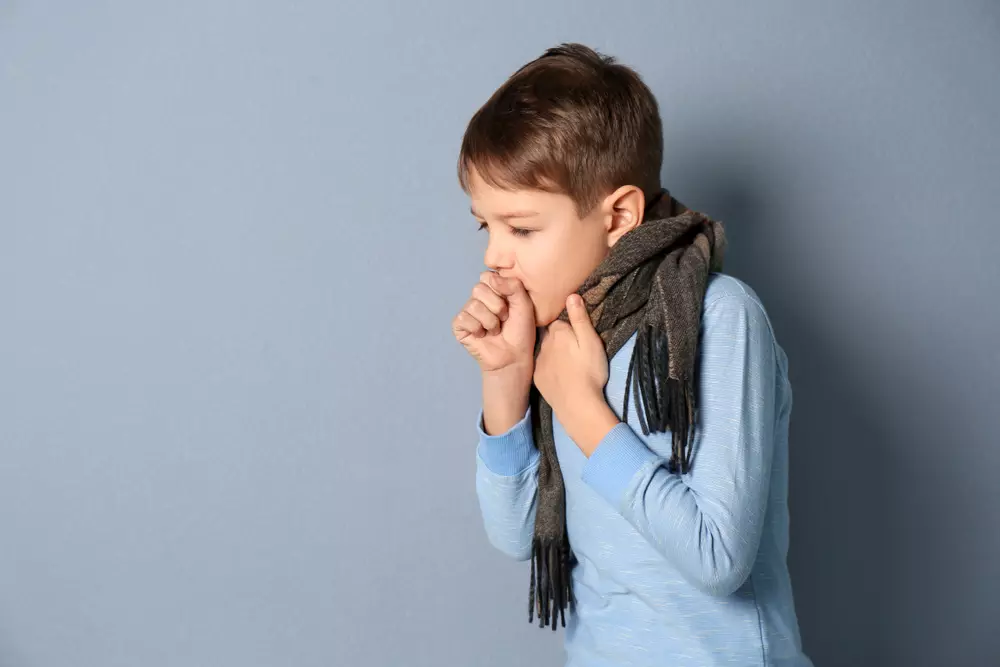 Agressivo e muito perigoso: como proteger uma criança da tosse convulsa? 9037_1
